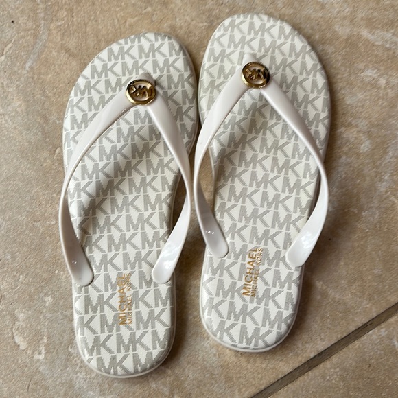 MICHAEL Michael Kors | Shoes | Michael Kors Vanilla Flip Flops | Poshmark